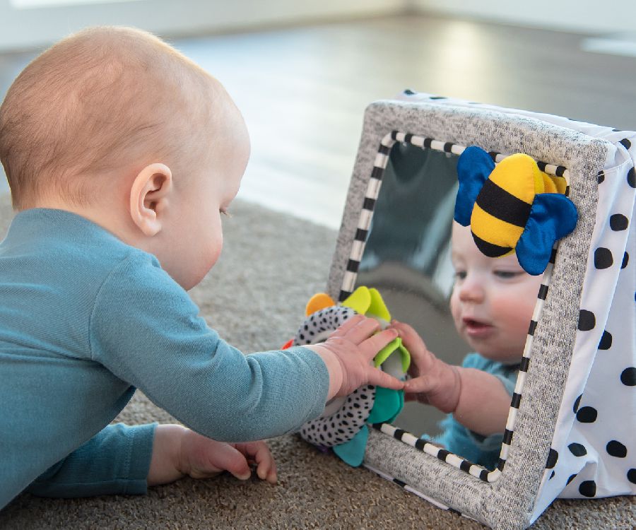 Activiteitendriehoek Sassy See me floor mirror | Paradisio